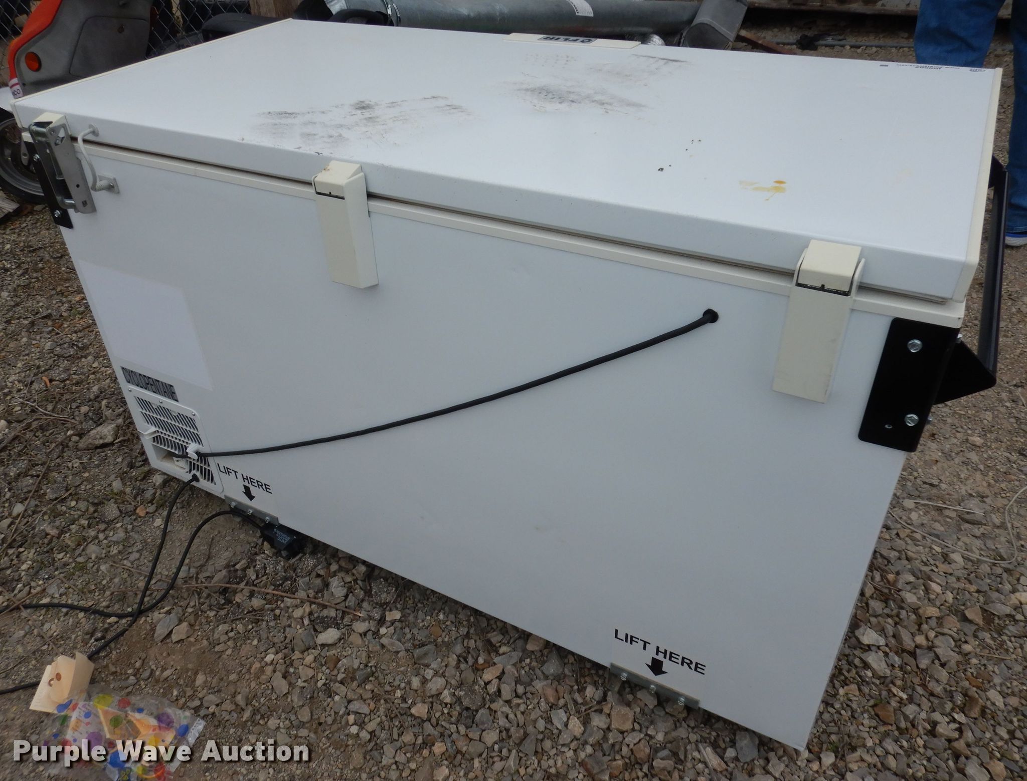 Flir EZ Cure II container in Ottawa, KS | Item IS9682 sold | Purple Wave