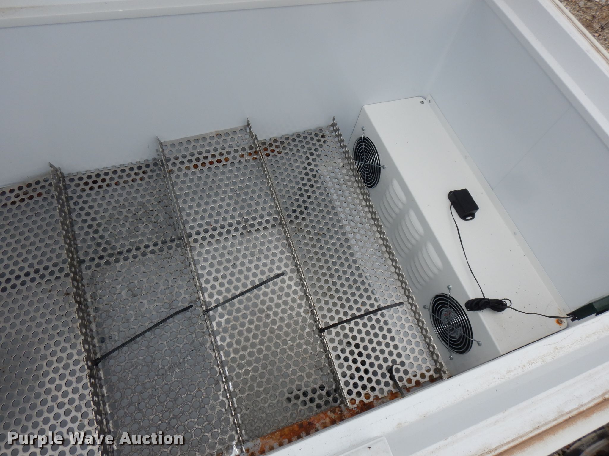 Flir EZ Cure II container in Ottawa, KS | Item IS9682 sold | Purple Wave