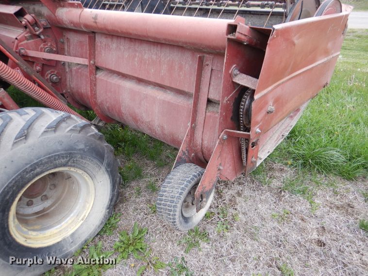 1986 Case IH 5000 windrower in Milford, KS | Item DL8749 sold | Purple Wave