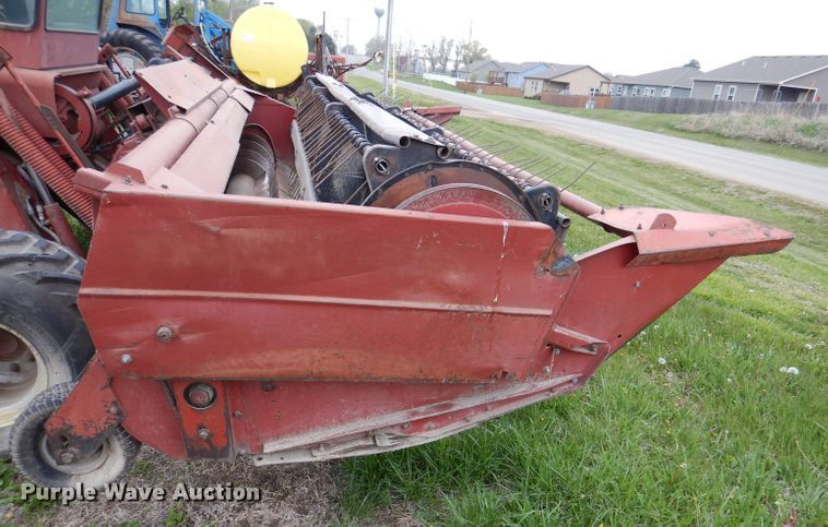 1986 Case IH 5000 windrower in Milford, KS | Item DL8749 sold | Purple Wave