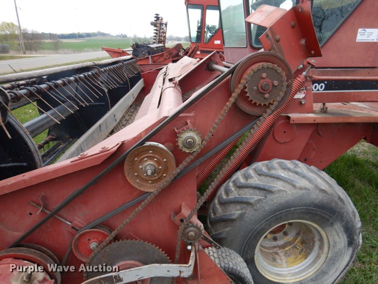 1986 Case IH 5000 windrower in Milford, KS | Item DL8749 sold | Purple Wave