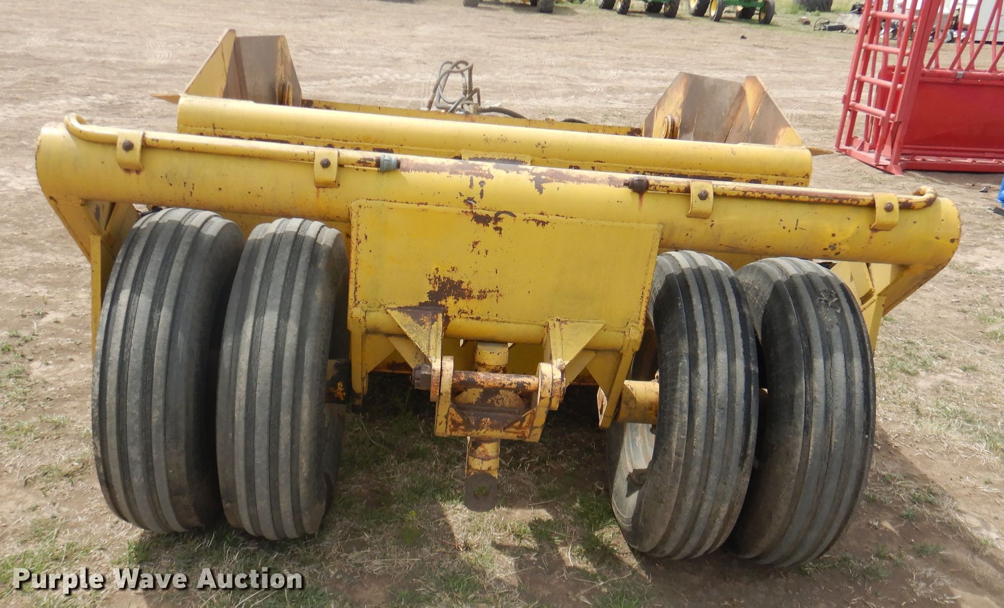 Reynolds 572 scraper in Sublette, KS | Item DL0254 sold | Purple Wave