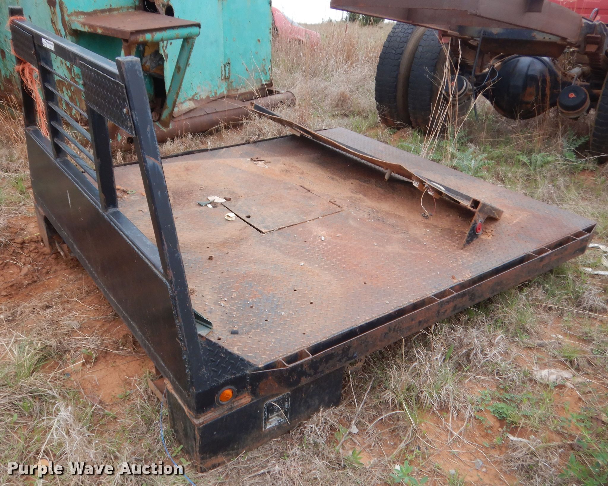 Flatbed in Weatherford, OK | Item ET9201 sold | Purple Wave