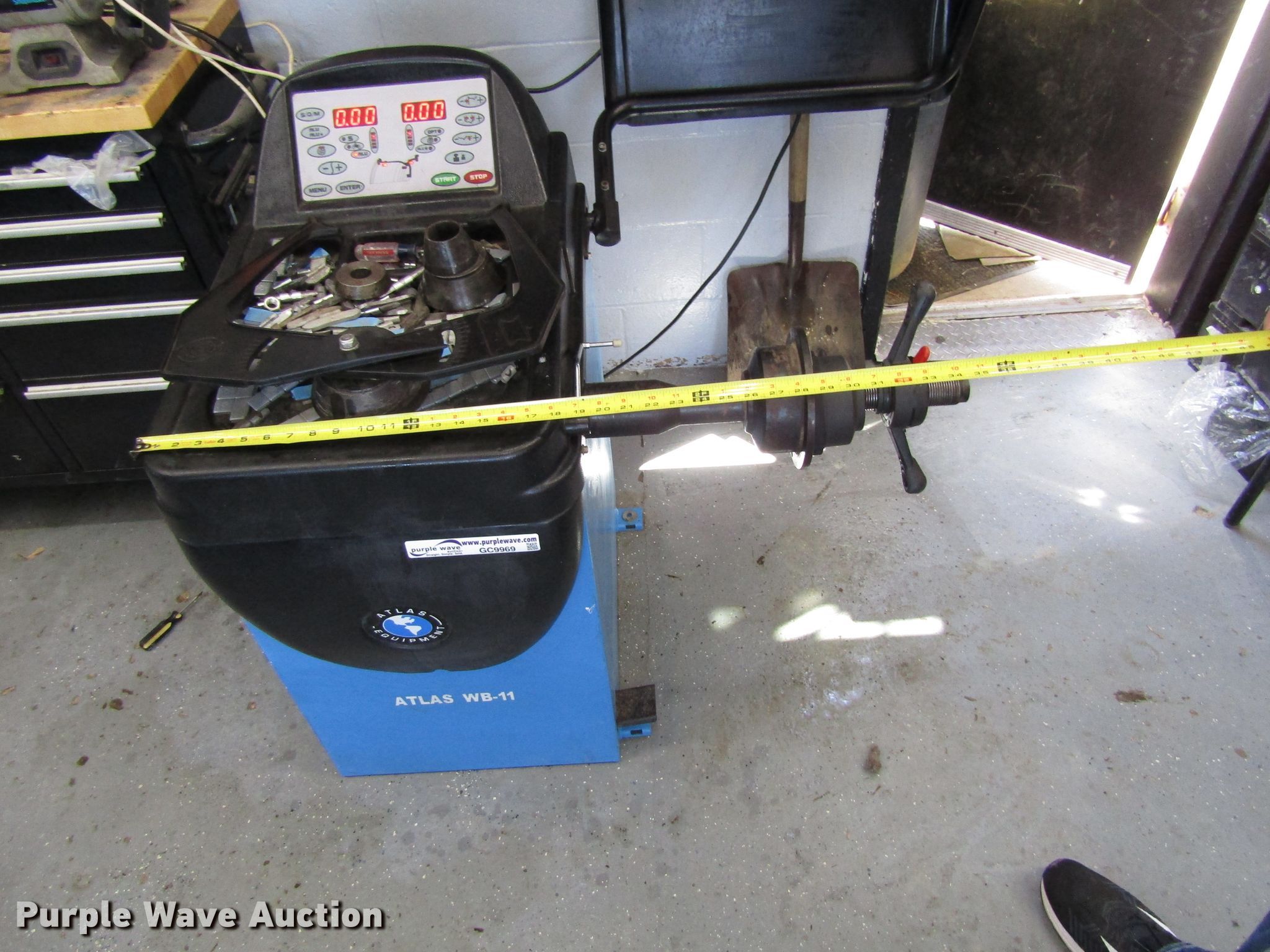 2014 Atlas WB11 tire balancer in Cedar Rapids, IA | Item GC9969 sold ...