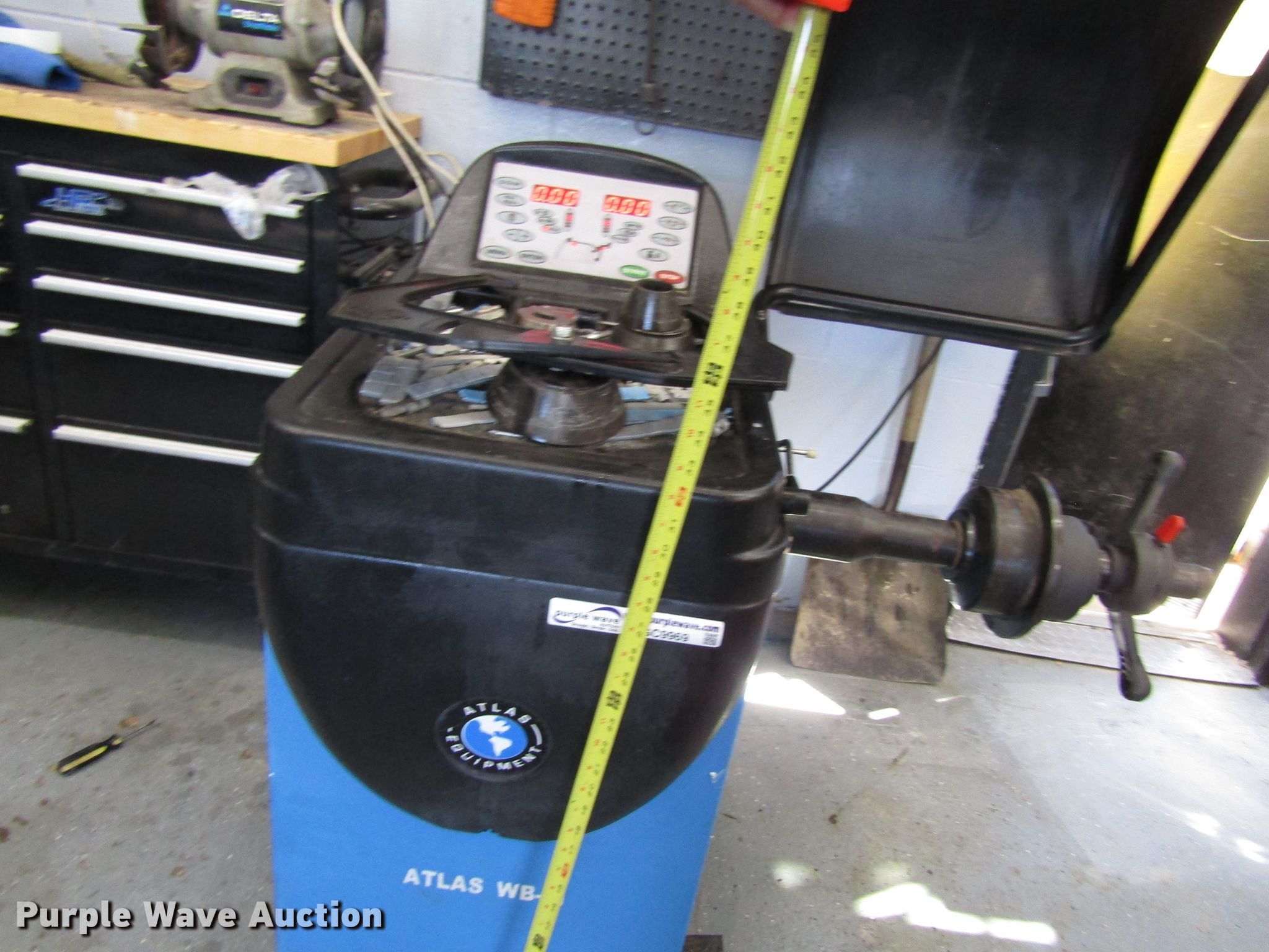 2014 Atlas WB11 tire balancer in Cedar Rapids, IA | Item GC9969 sold ...
