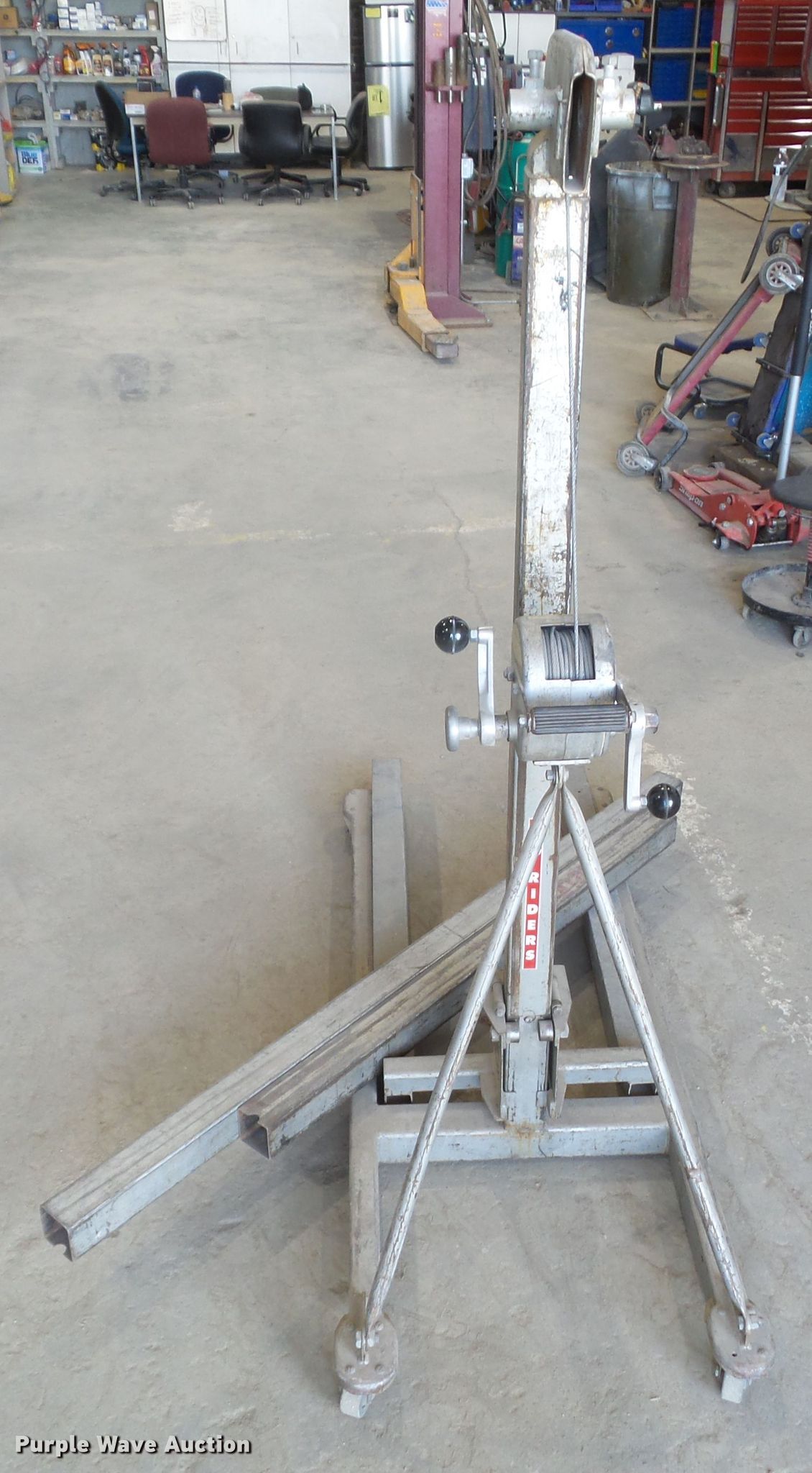 Vermette 520A lift in Des Moines, IA | Item HF9891 sold | Purple Wave