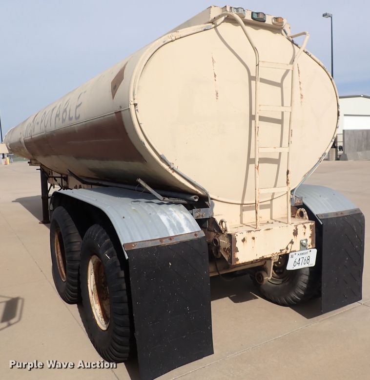 1967 Military tank trailer in Wichita, KS | Item DJ5608 sold | Purple Wave