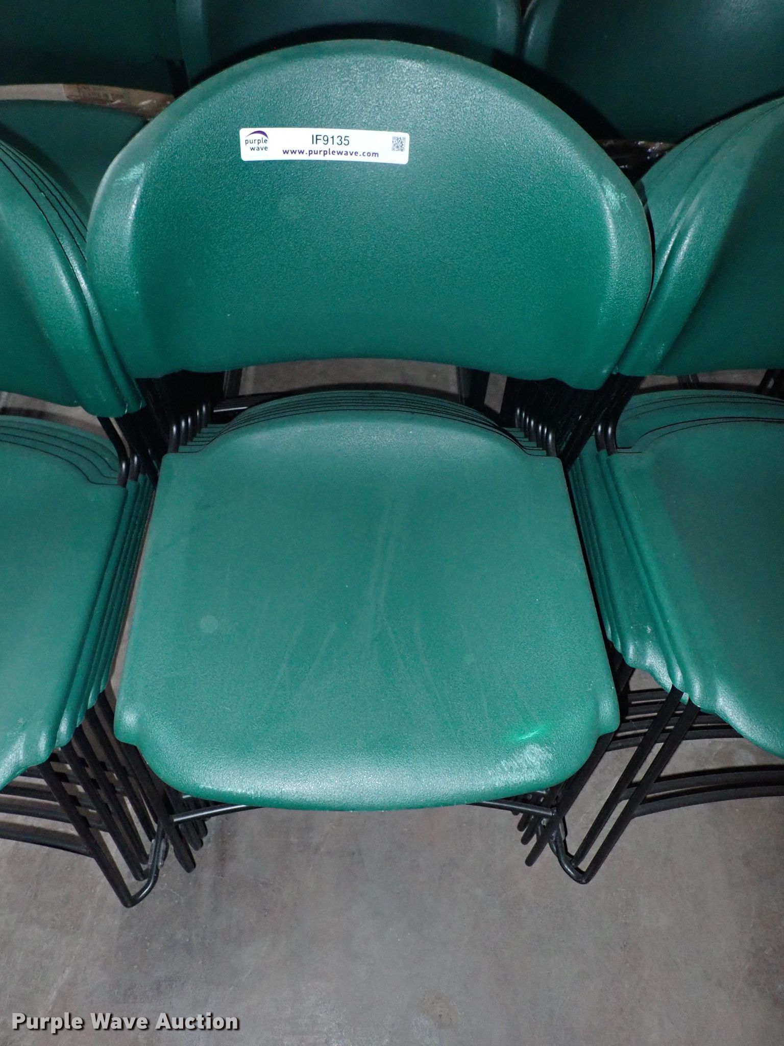 (32) chairs in Wichita, KS | Item IF9135 sold | Purple Wave