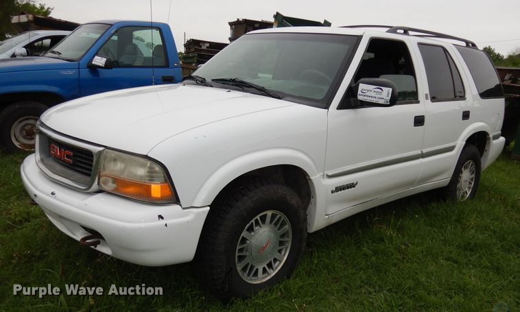 2001 GMC Jimmy SLE SUV in El Dorado, KS | Item DI6624 sold | Purple Wave
