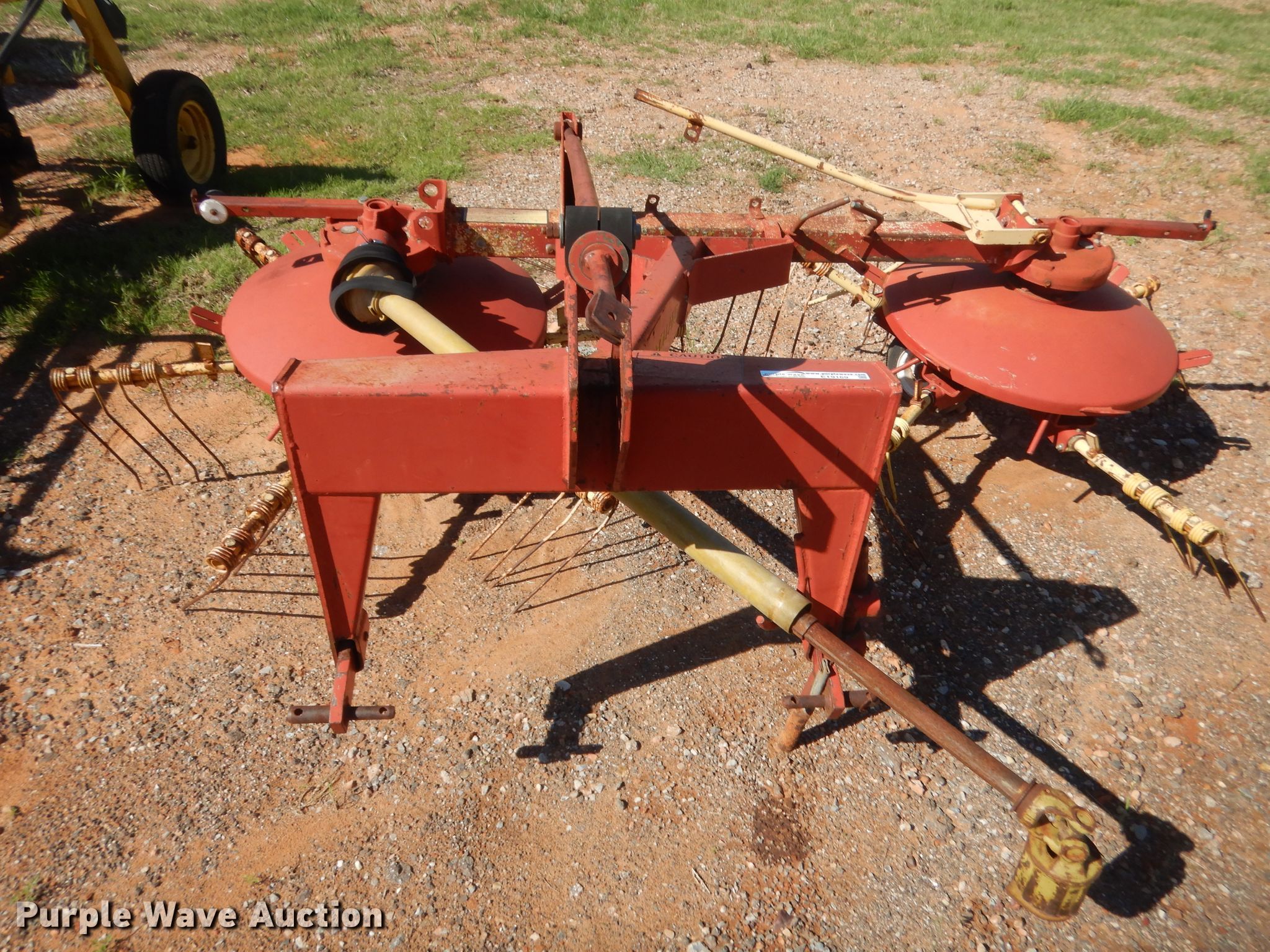 New Holland 254 hay tedder/rake in Choctaw, OK | Item ET9169 sold ...