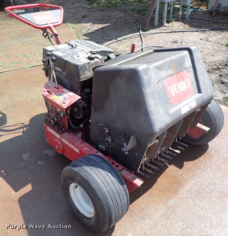 Toro aerator in Mcpherson, KS | Item IF9163 sold | Purple Wave