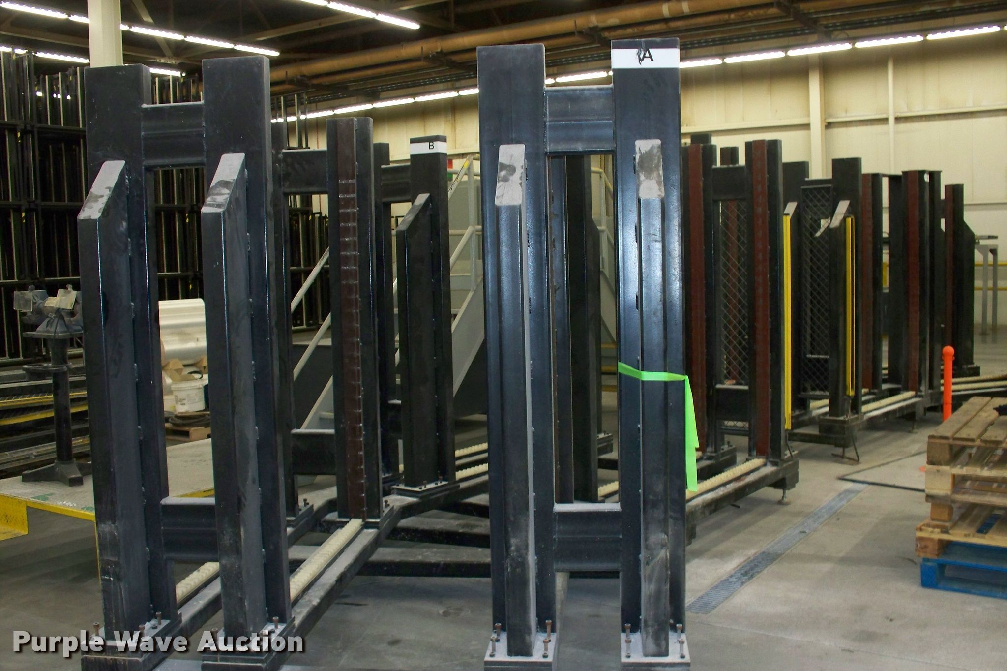 (3) light bulb racks in Salina, KS | Item GQ9570 sold | Purple Wave