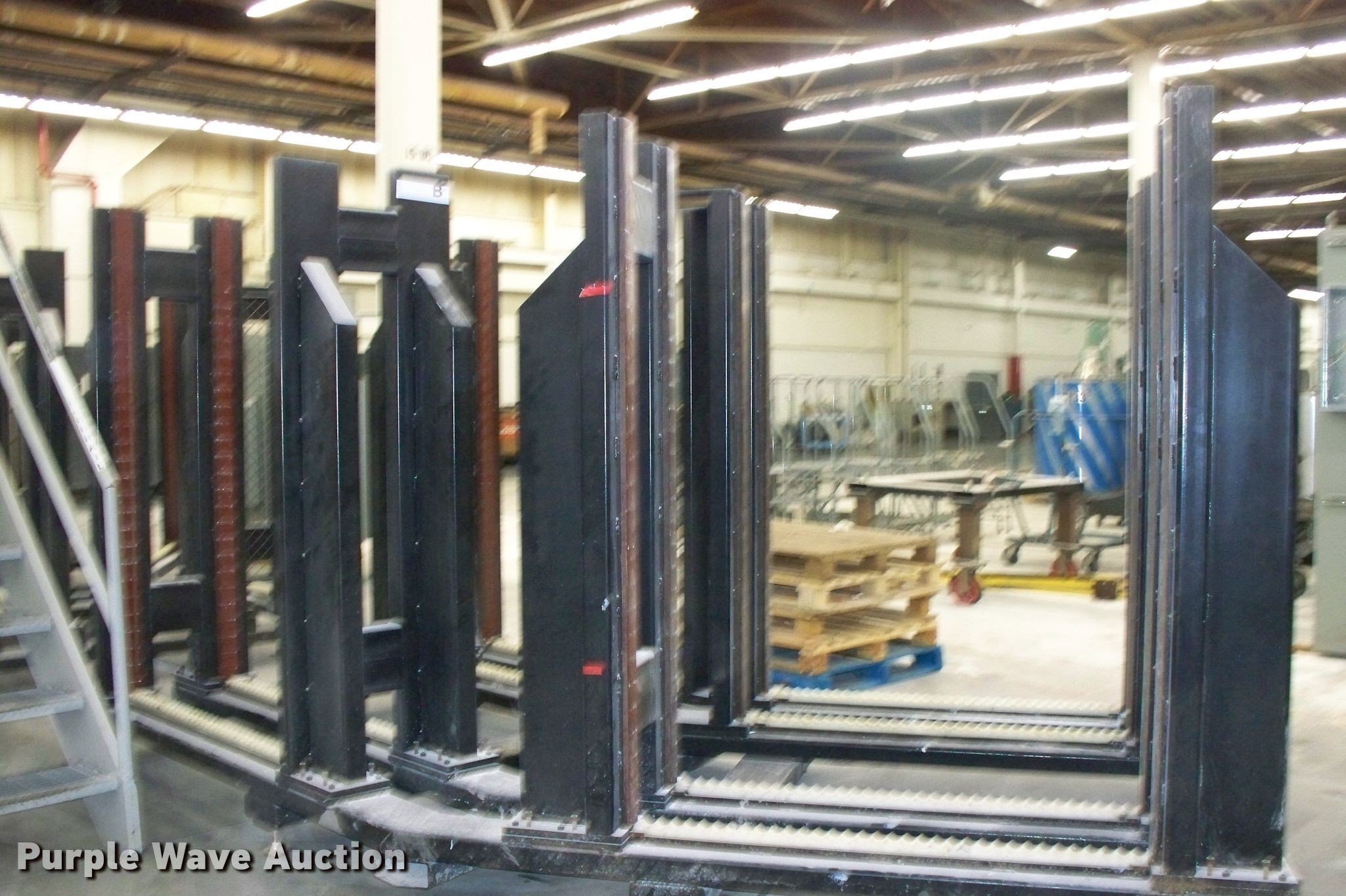 (3) light bulb racks in Salina, KS | Item GQ9570 sold | Purple Wave