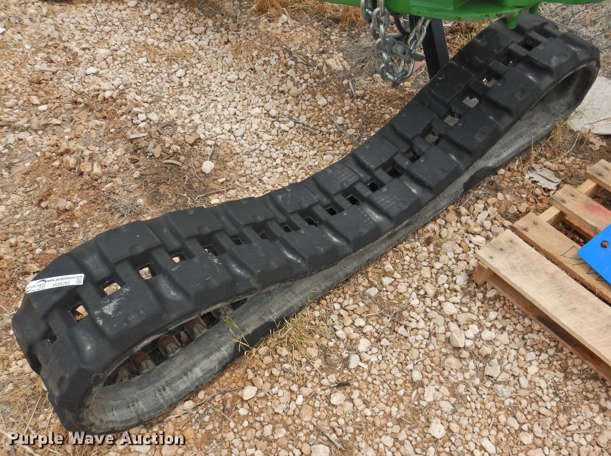 DRB 320x50x86 rubber tracks in Dalhart, TX | Item HQ9293 sold | Purple Wave