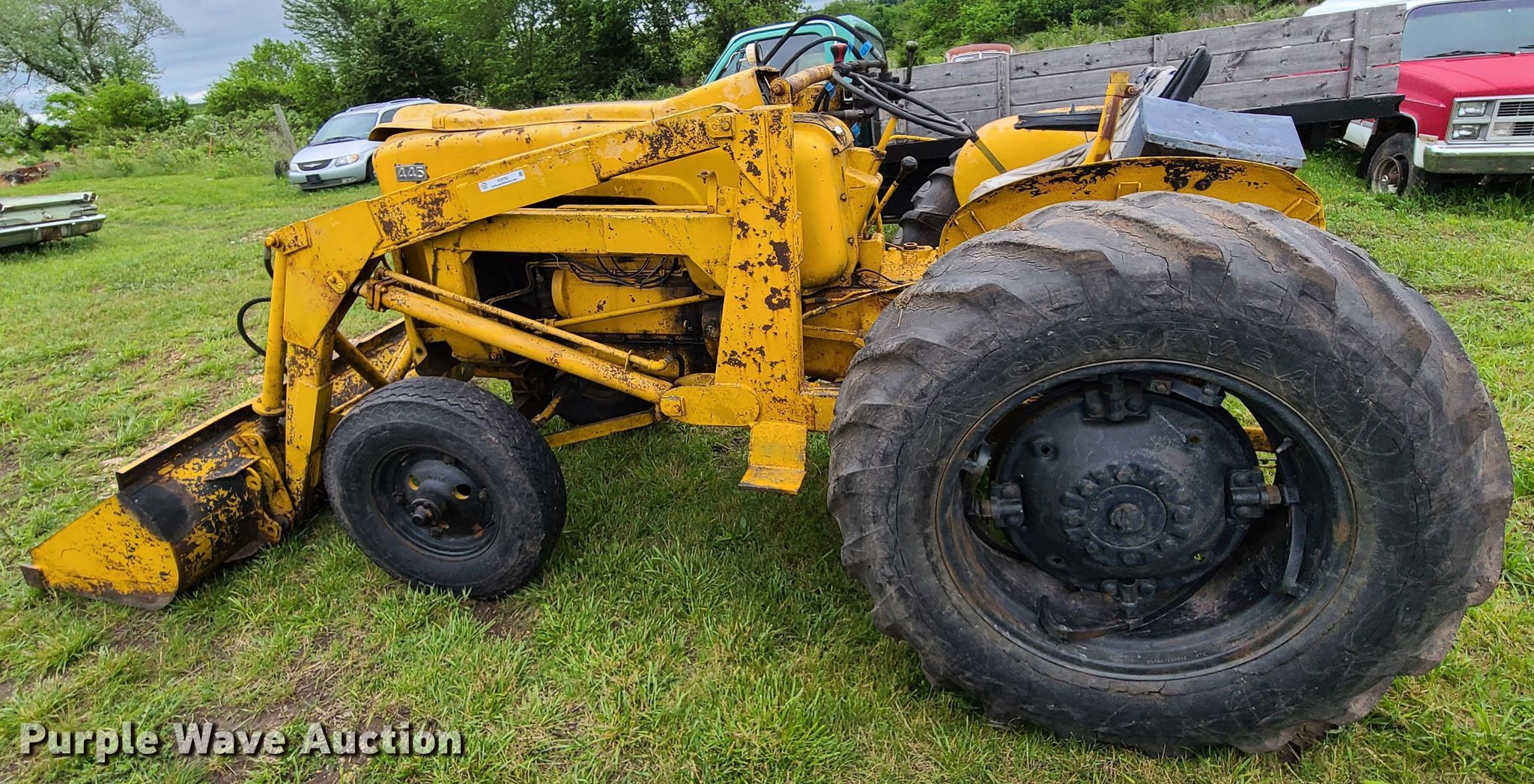 Minneapolis Moline 445 tractor in Cole Camp, MO | Item IC9750 sold ...