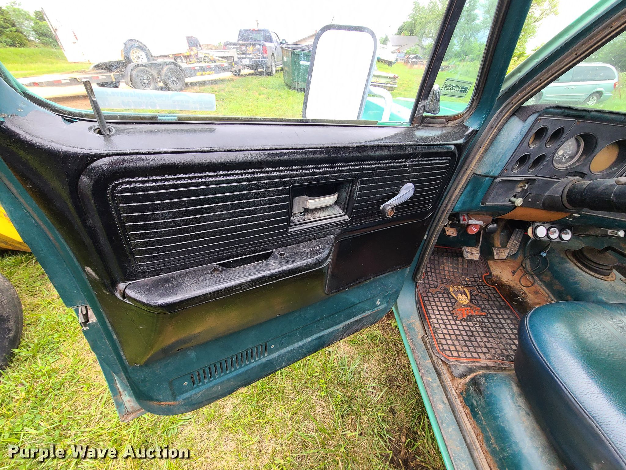 1978 Chevrolet C30 dump flatbed pickup truck in Cole Camp, MO | Item ...