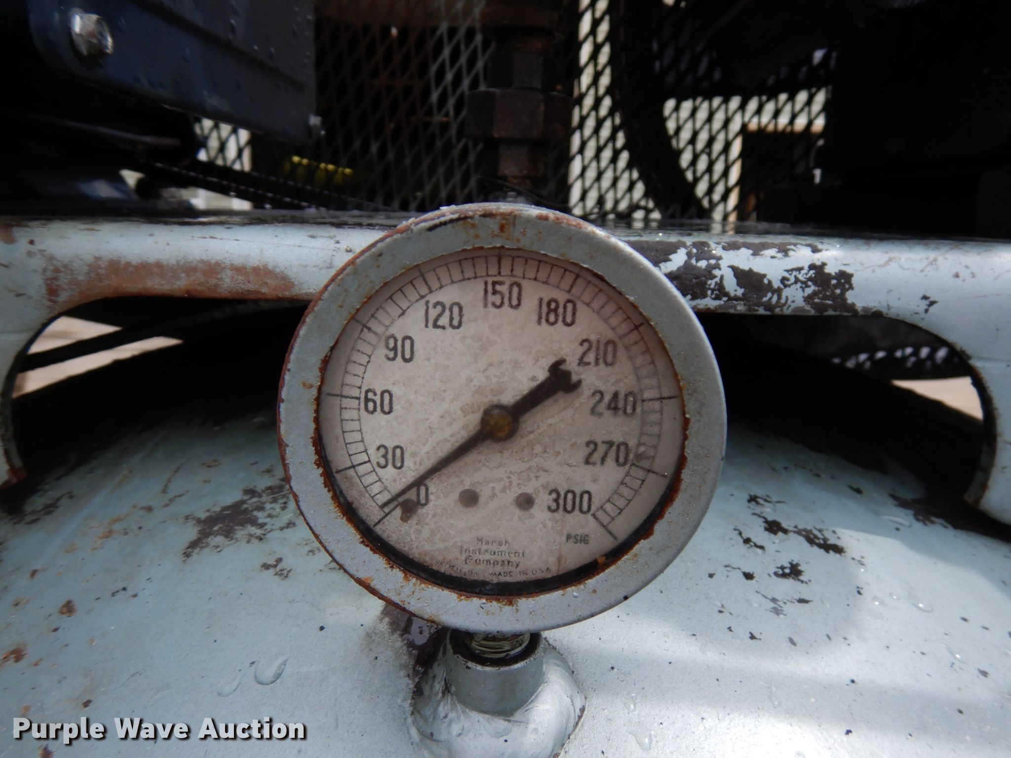 Henke Pacemaker air compressor in Byron, MN | Item IT9322 sold | Purple ...