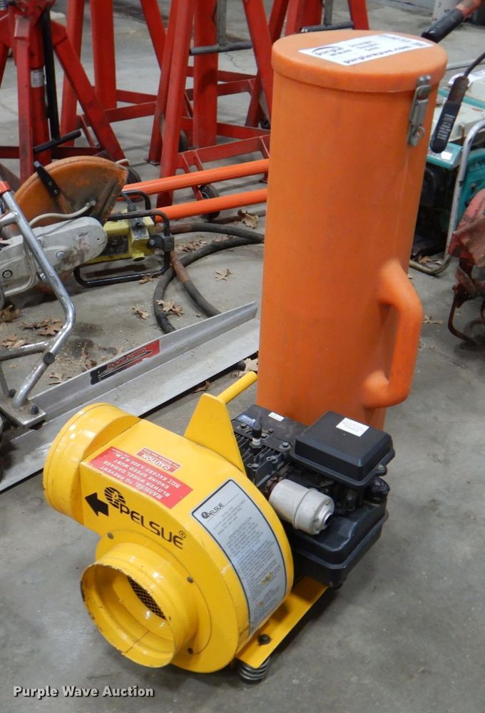 Pelsue 1450 blower in Leawood, KS | Item DL0010 sold | Purple Wave