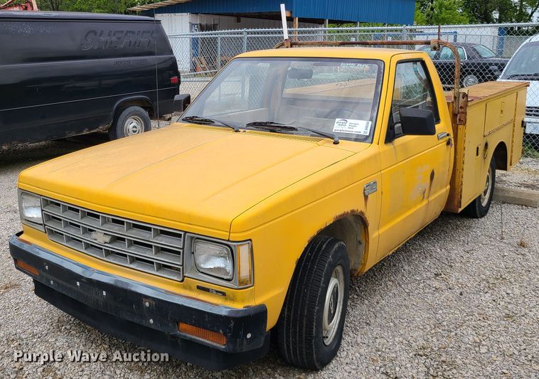 1986 Chevrolet S10 utility bed pickup truck in Lees Summit, MO | Item ...