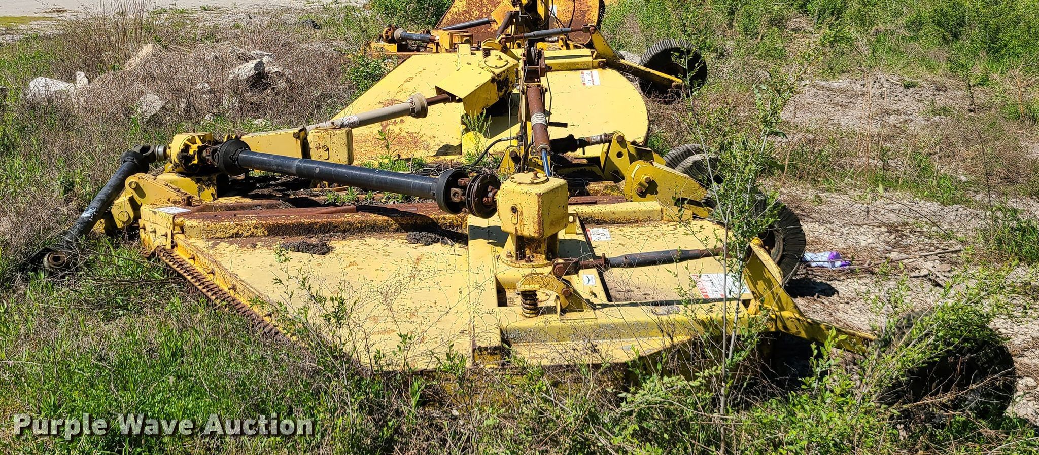 Alamo batwing rotary mower in Buckner, MO | Item DN5629 sold | Purple Wave