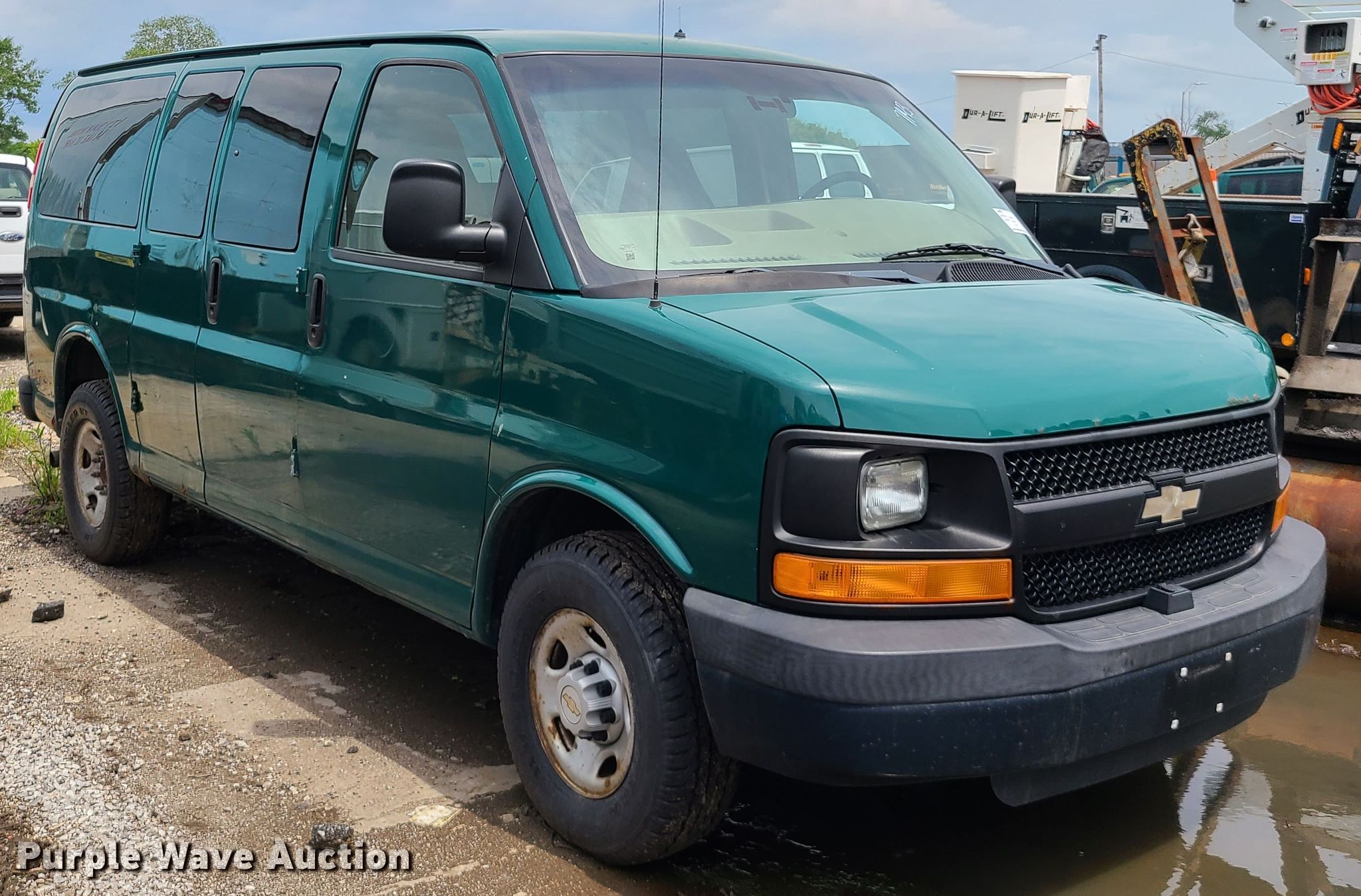 2008 Chevrolet Express van in Kansas City, MO | Item DL8793 sold ...