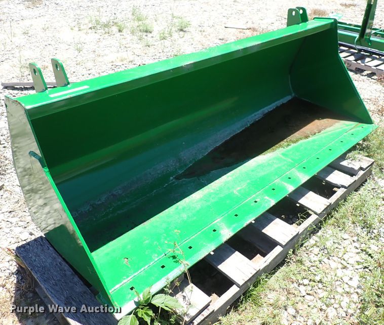 John Deere BW15935 86"W bucket in Winfield, KS | Item IF9185 sold ...