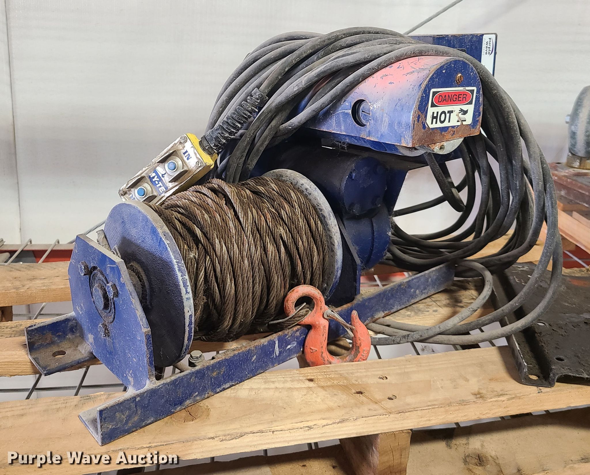 My-Te winch puller in Kansas City, MO | Item IQ9140 sold | Purple Wave