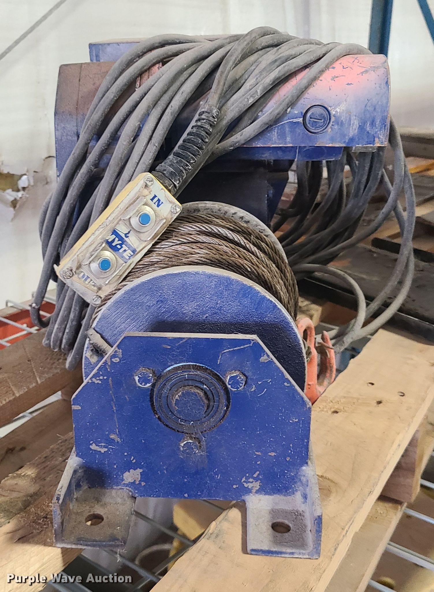 My-Te winch puller in Kansas City, MO | Item IQ9140 sold | Purple Wave