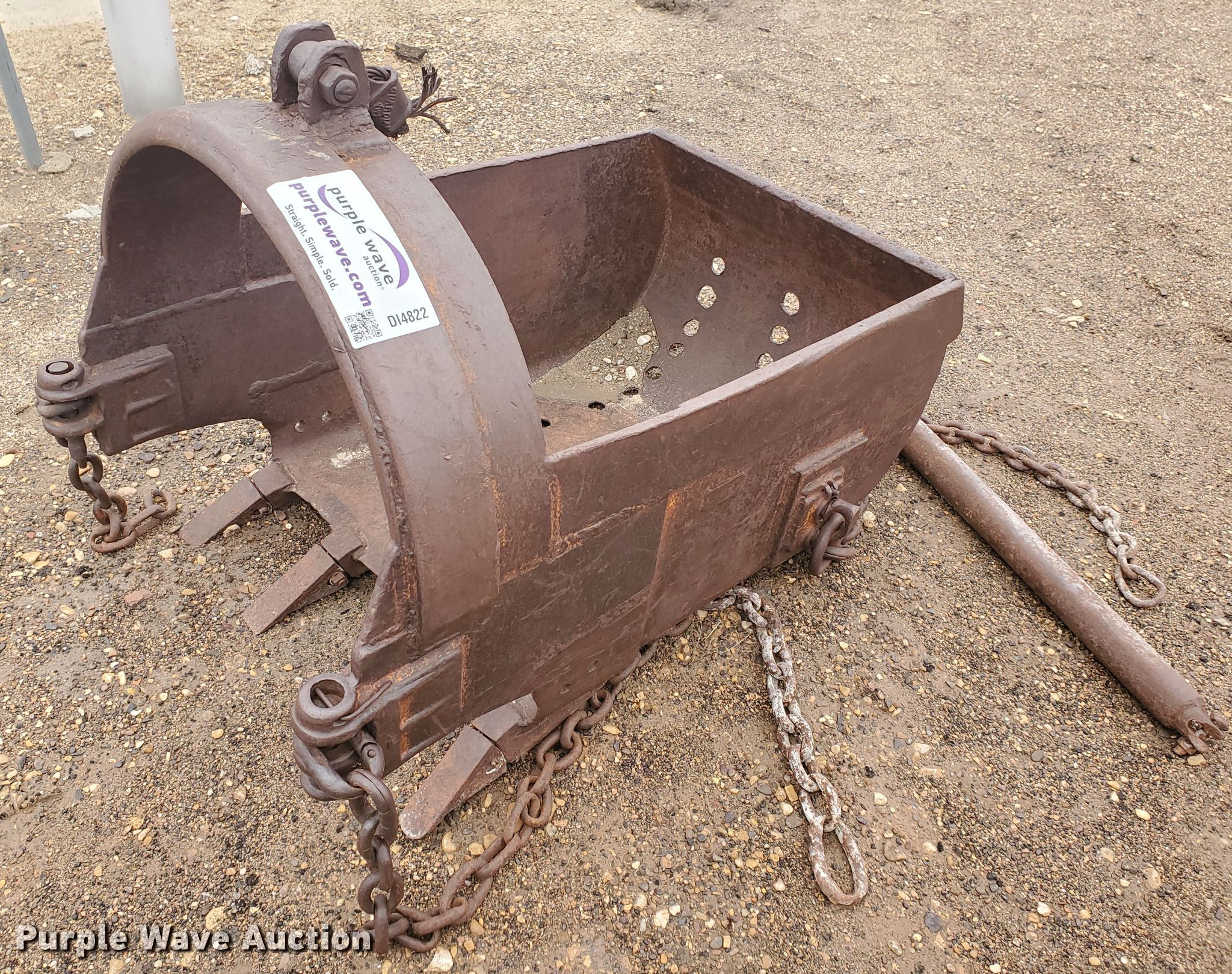30"W drag line bucket in Liberal, KS | Item DI4822 sold | Purple Wave