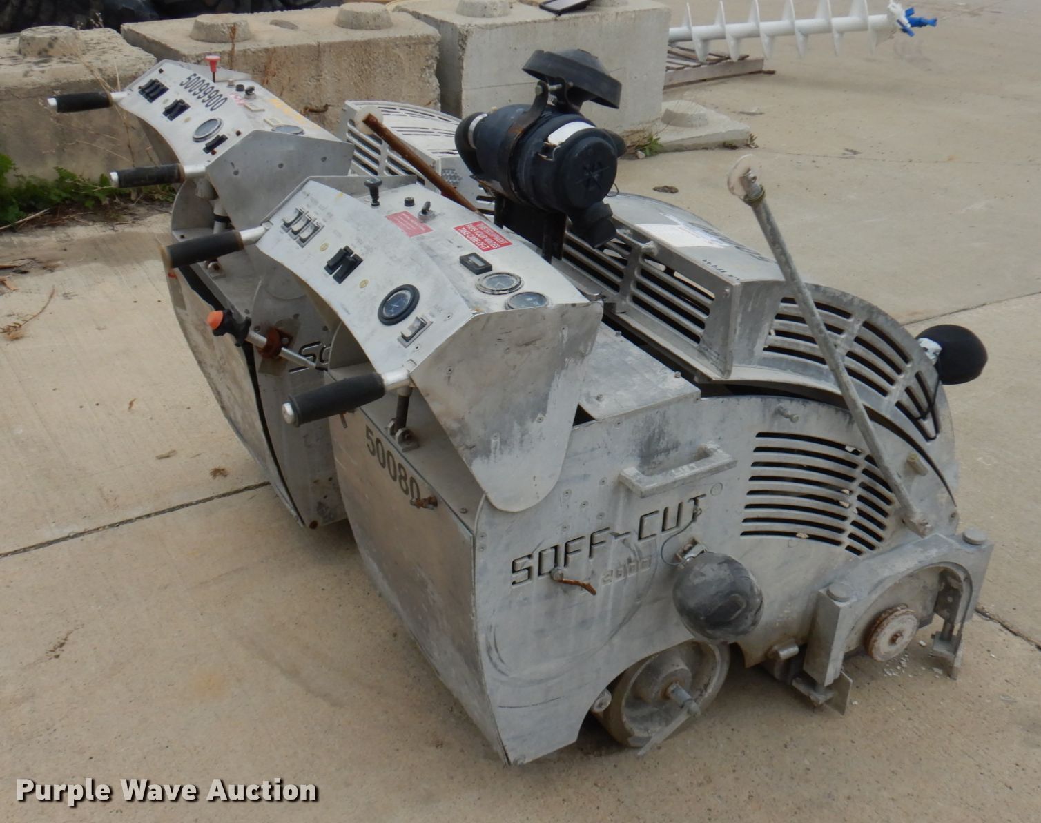 (2) Husqvarna Soff-Cut G2000 concrete saws in New Hampton, IA | Item ...