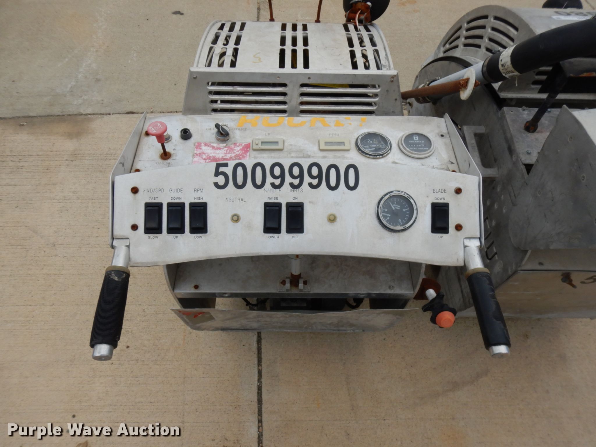 (2) Husqvarna Soff-Cut G2000 concrete saws in New Hampton, IA | Item ...