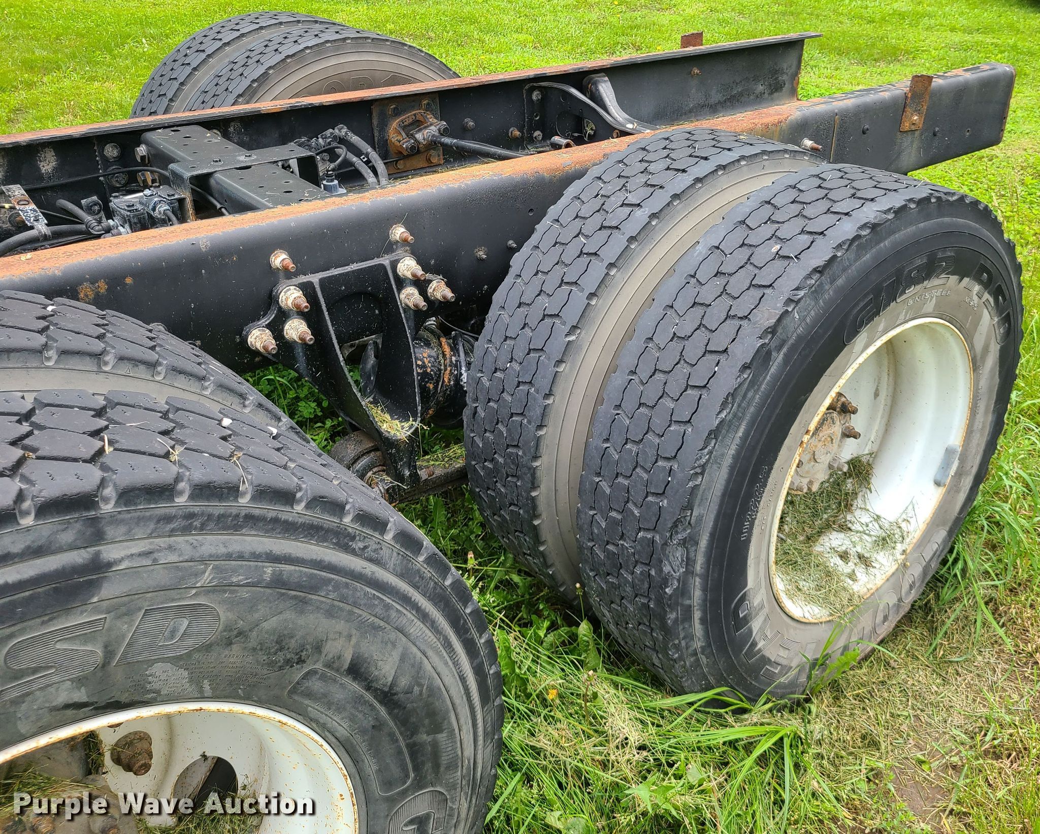 2012 International 4400 truck cab and chassis in Sugar Creek, MO | Item ...