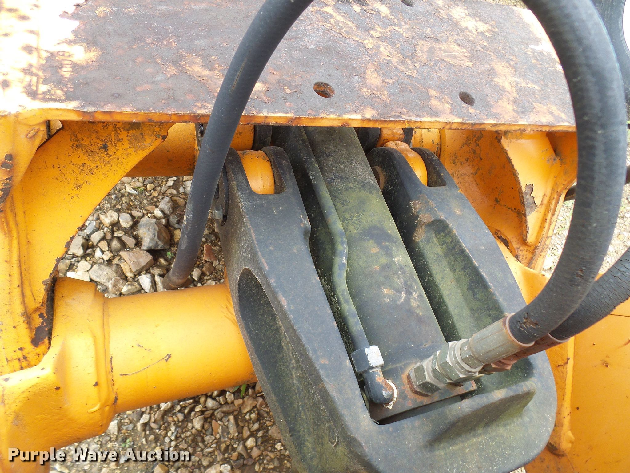 Kinshofer KM605 clamshell bucket in Tebbetts, MO | Item DL0979 sold ...