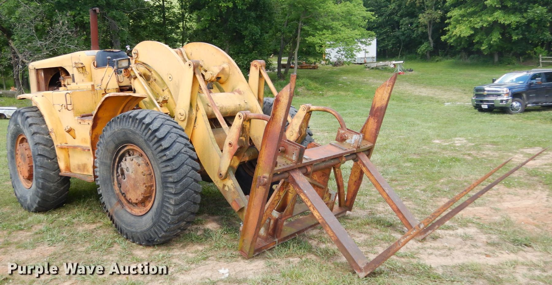 Caterpillar 944 wheel loader in Moberly, MO | Item II9501 sold | Purple ...