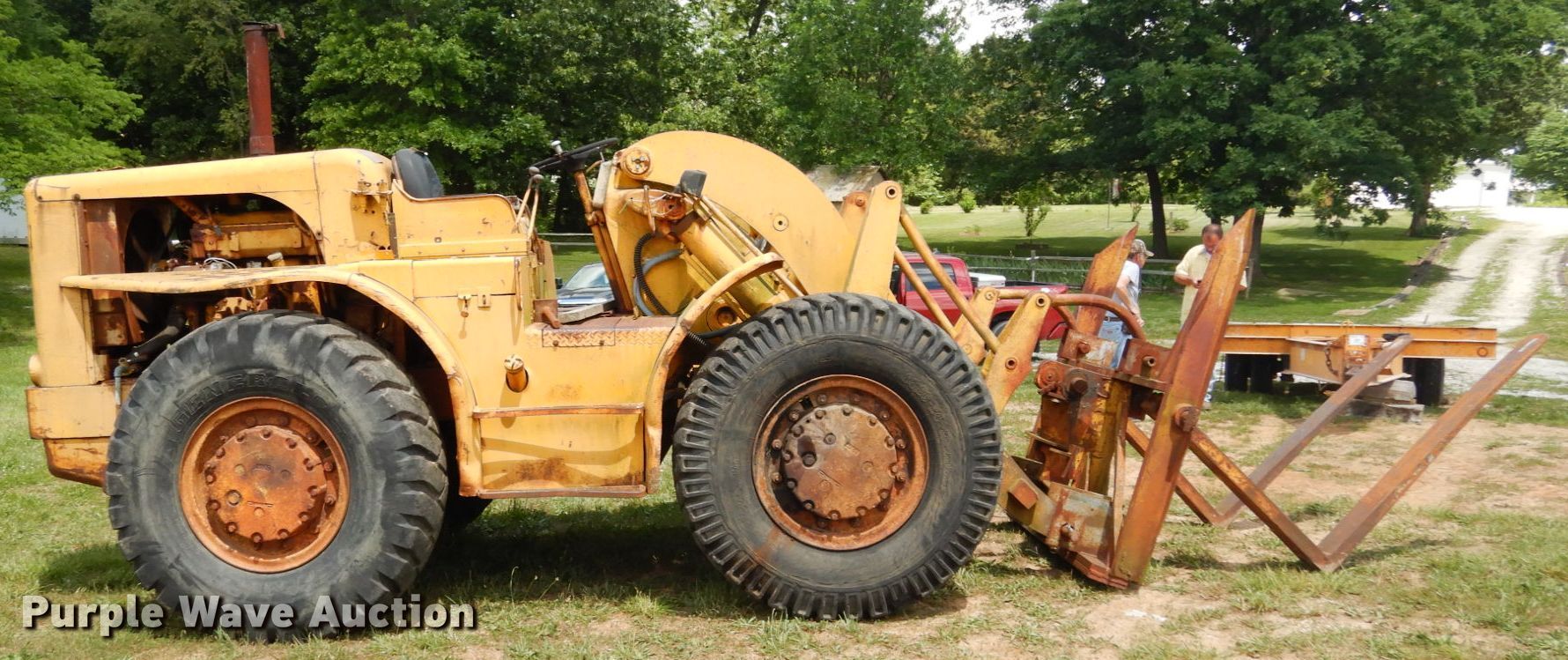 Caterpillar 944 wheel loader in Moberly, MO | Item II9501 sold | Purple ...