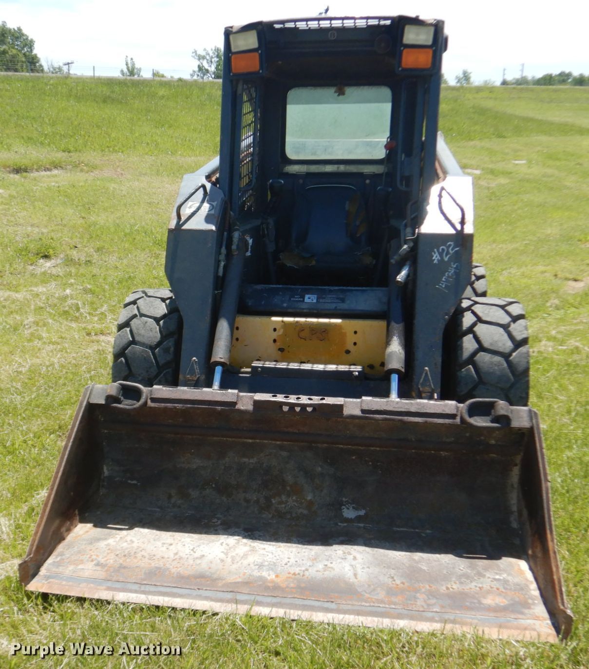 2003 New Holland LS190 skid steer loader in Moscow Mills, MO | Item ...