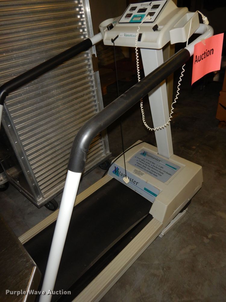 Vitamaster 8716MW treadmill in Topeka, KS | Item IS9209 sold | Purple Wave