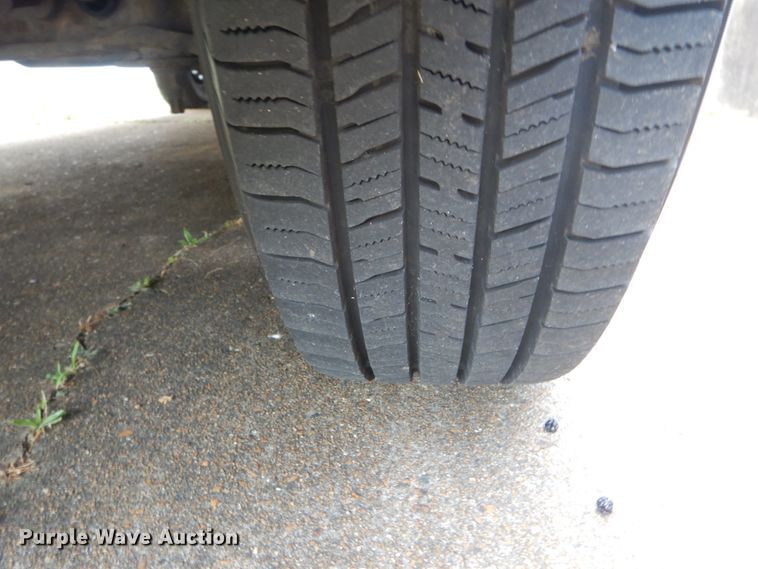 2003 Ford E350 XLT van in Saint Louis, MO | Item IT9150 sold | Purple Wave