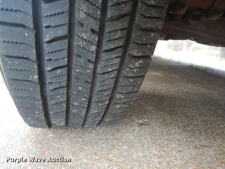 2003 Ford E350 XLT van in Saint Louis, MO | Item IT9150 sold | Purple Wave