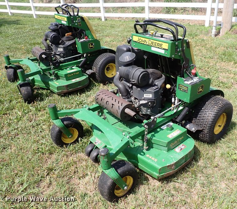 John Deere 648R lawn mower in Sedgwick, KS | Item IV9320 sold | Purple Wave