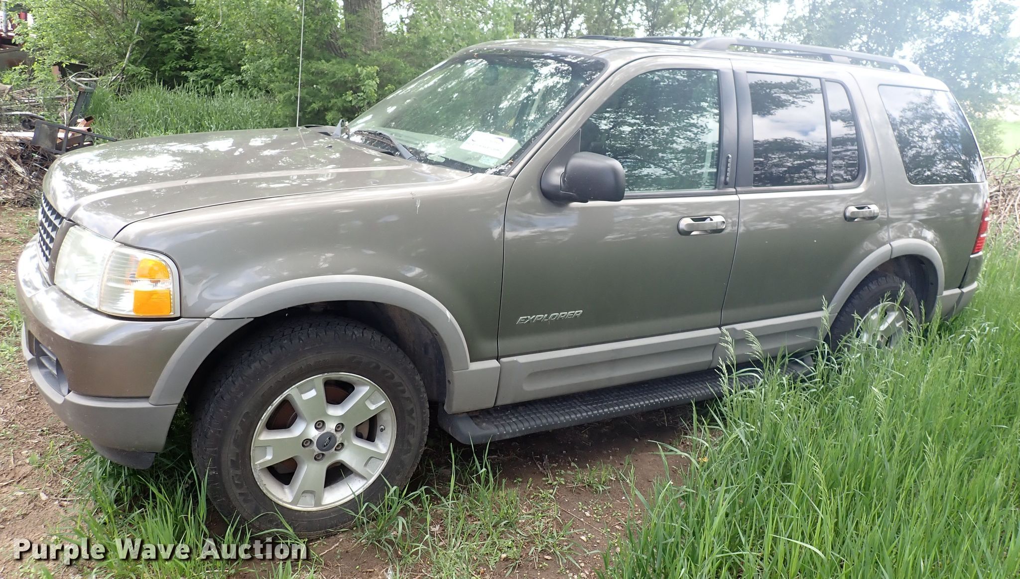2002 Ford Explorer SUV in Lindsborg, KS | Item DI7380 sold | Purple Wave