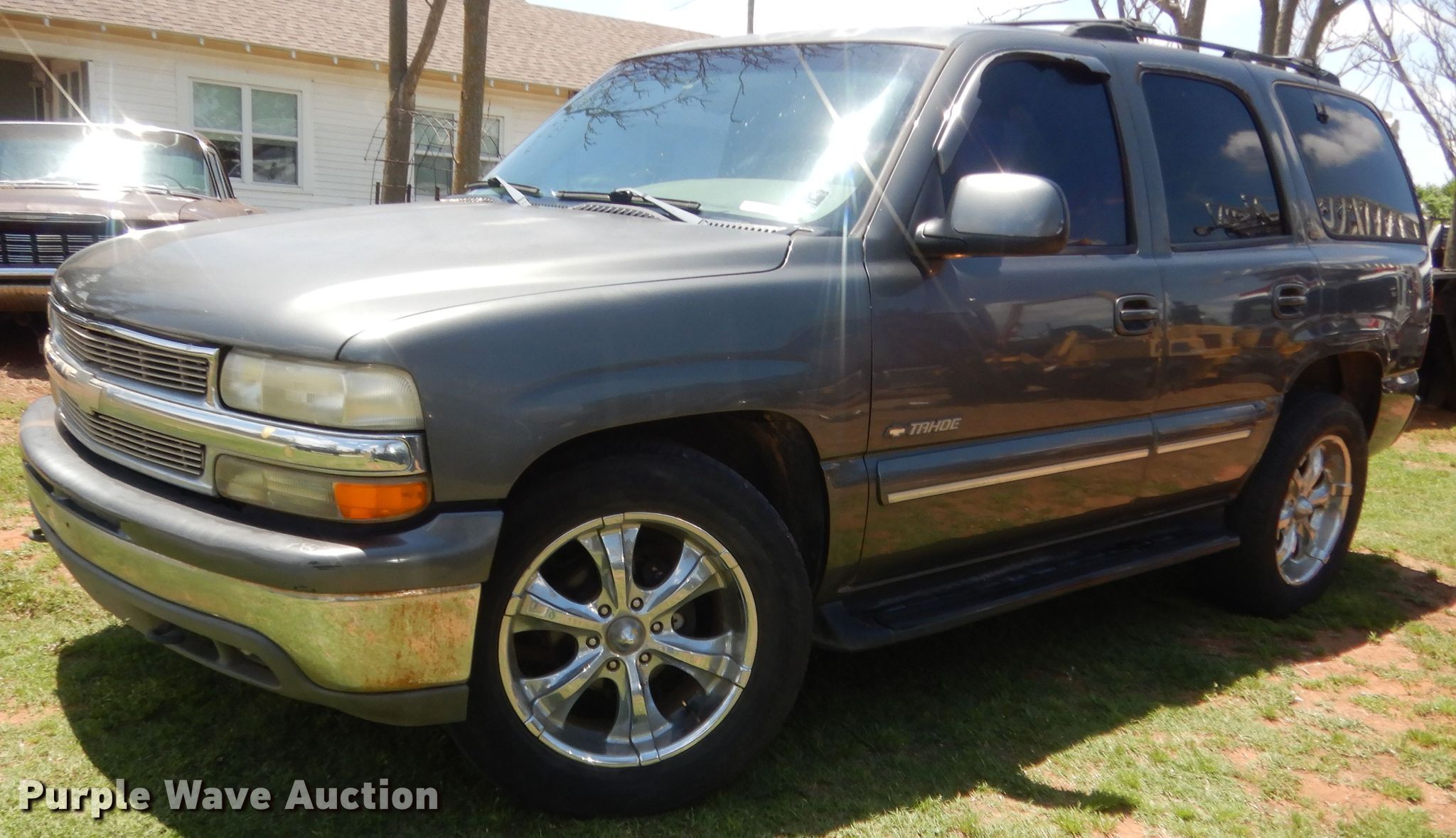 2001 Chevrolet Tahoe SUV in Eakly, OK | Item IP9839 sold | Purple Wave