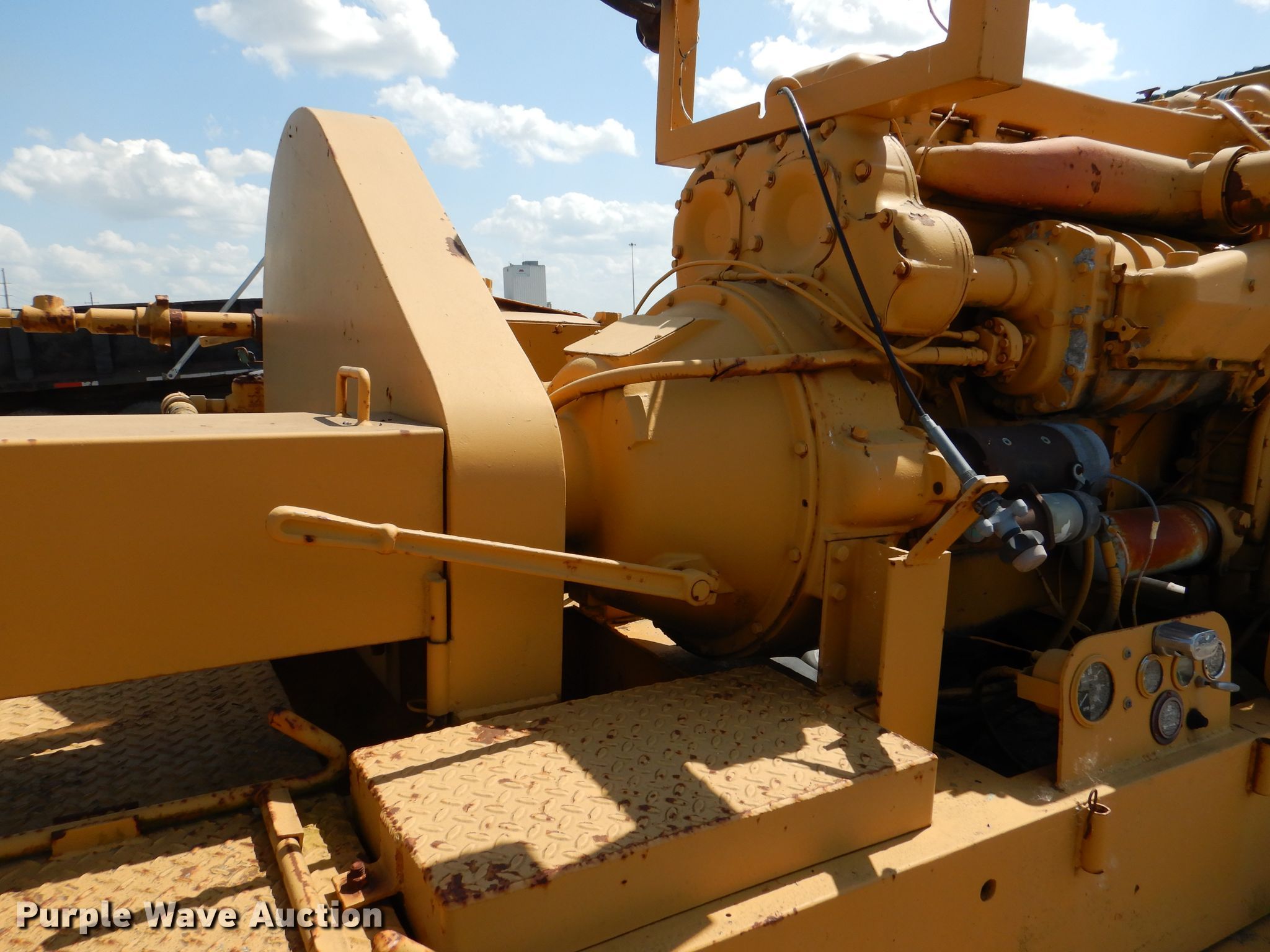 Midwestern pump in Topeka, KS | Item DH3256 sold | Purple Wave