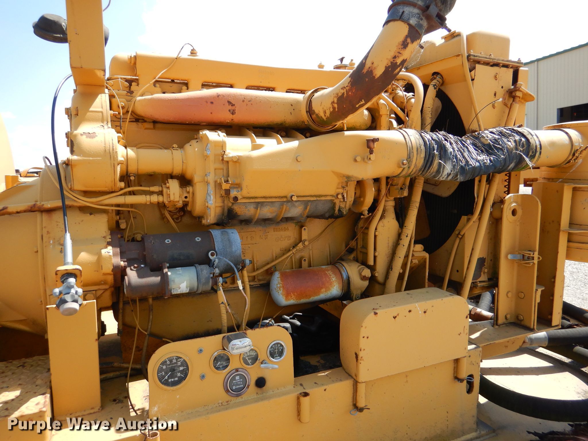 Midwestern pump in Topeka, KS | Item DH3256 sold | Purple Wave