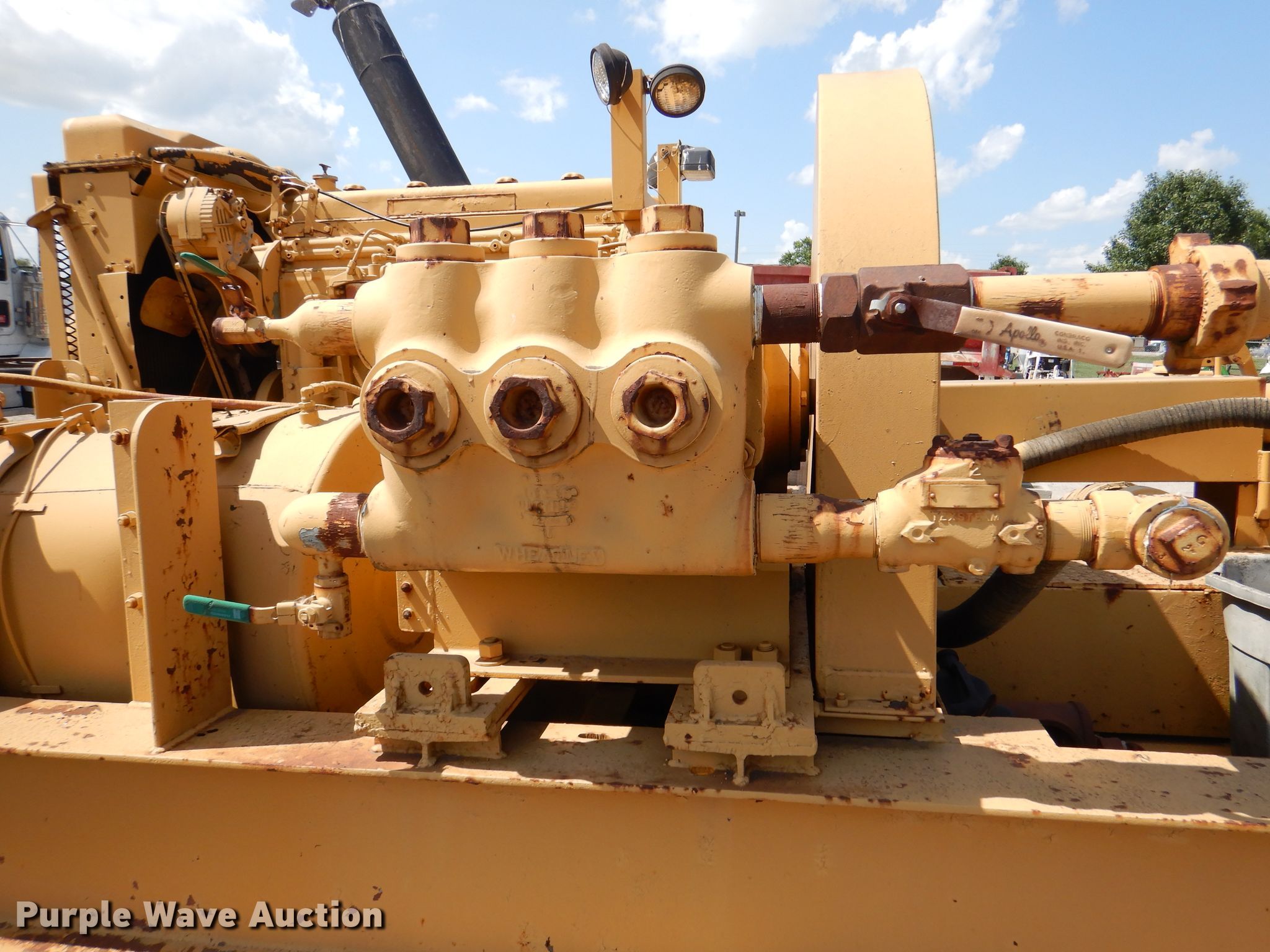 Midwestern pump in Topeka, KS | Item DH3256 sold | Purple Wave