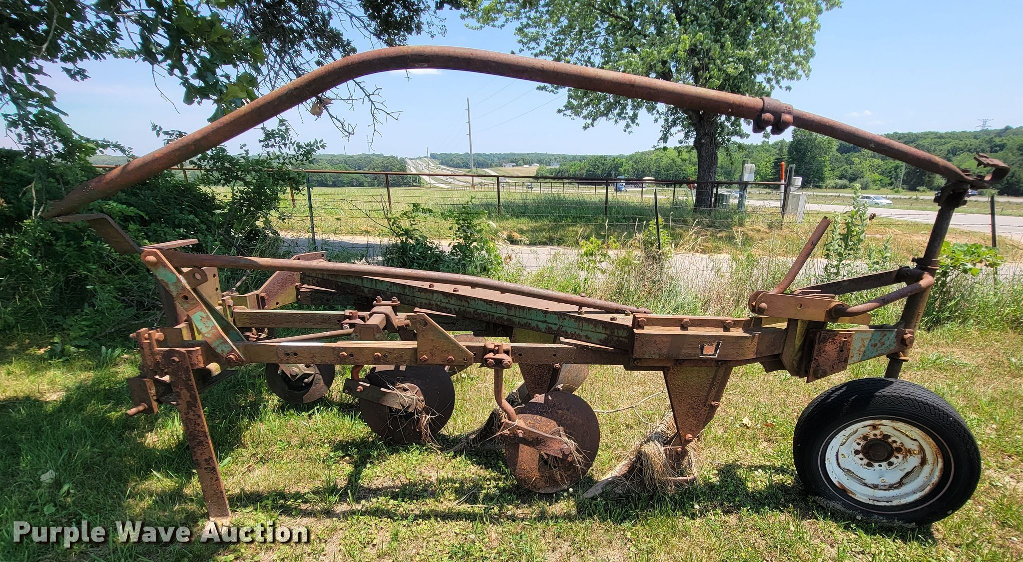 Oliver 565 four bottom plow in Saint James, MO | Item IF9877 sold ...
