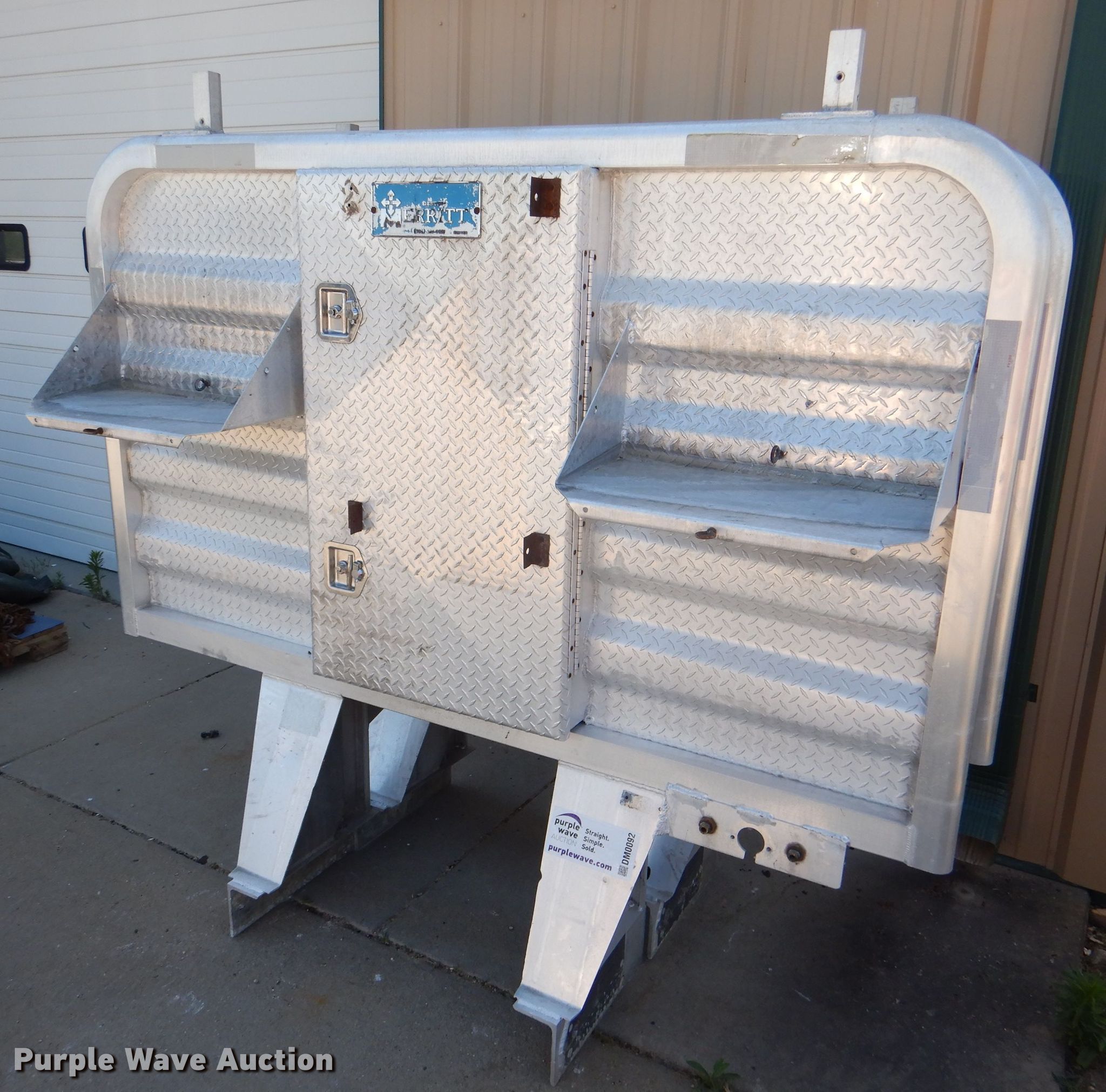 Merritt headache rack in Alma, KS | Item DM0092 sold | Purple Wave