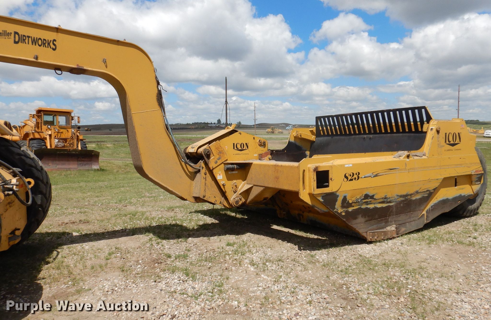 2014 Icon Earthmover scraper in Bismarck, ND | Item IQ9660 for sale ...