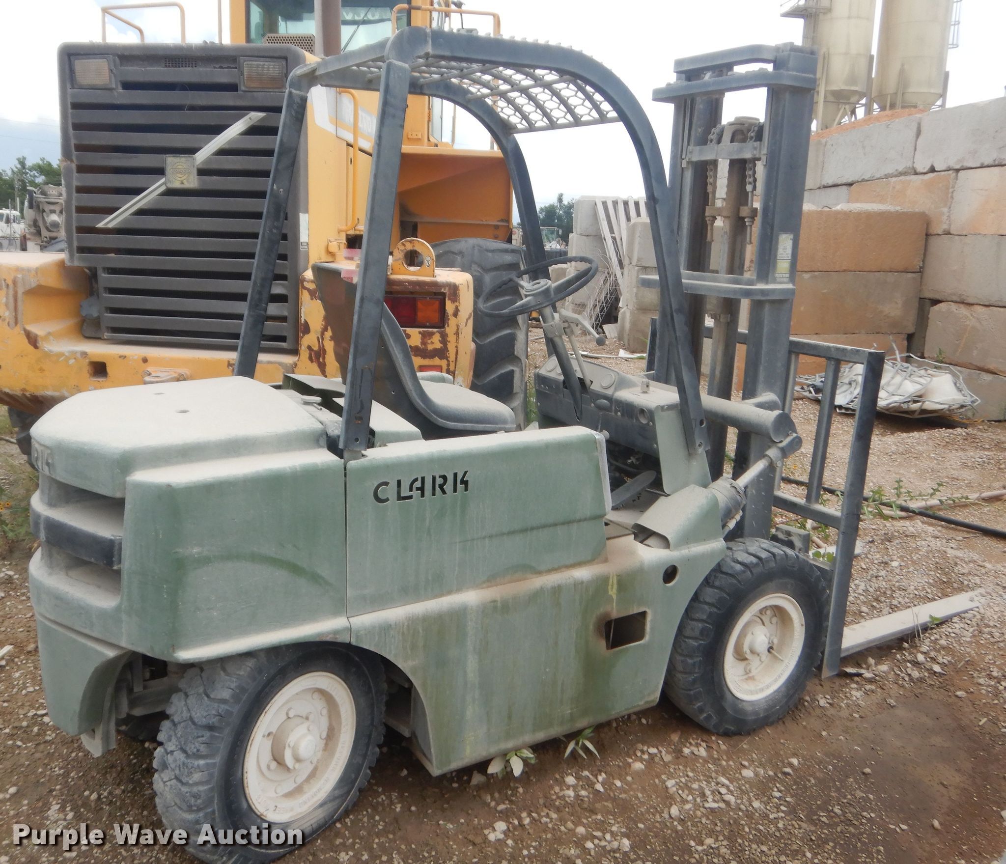 Clark CFT50B forklift in Oklahoma City, OK | Item IT9515 sold | Purple Wave