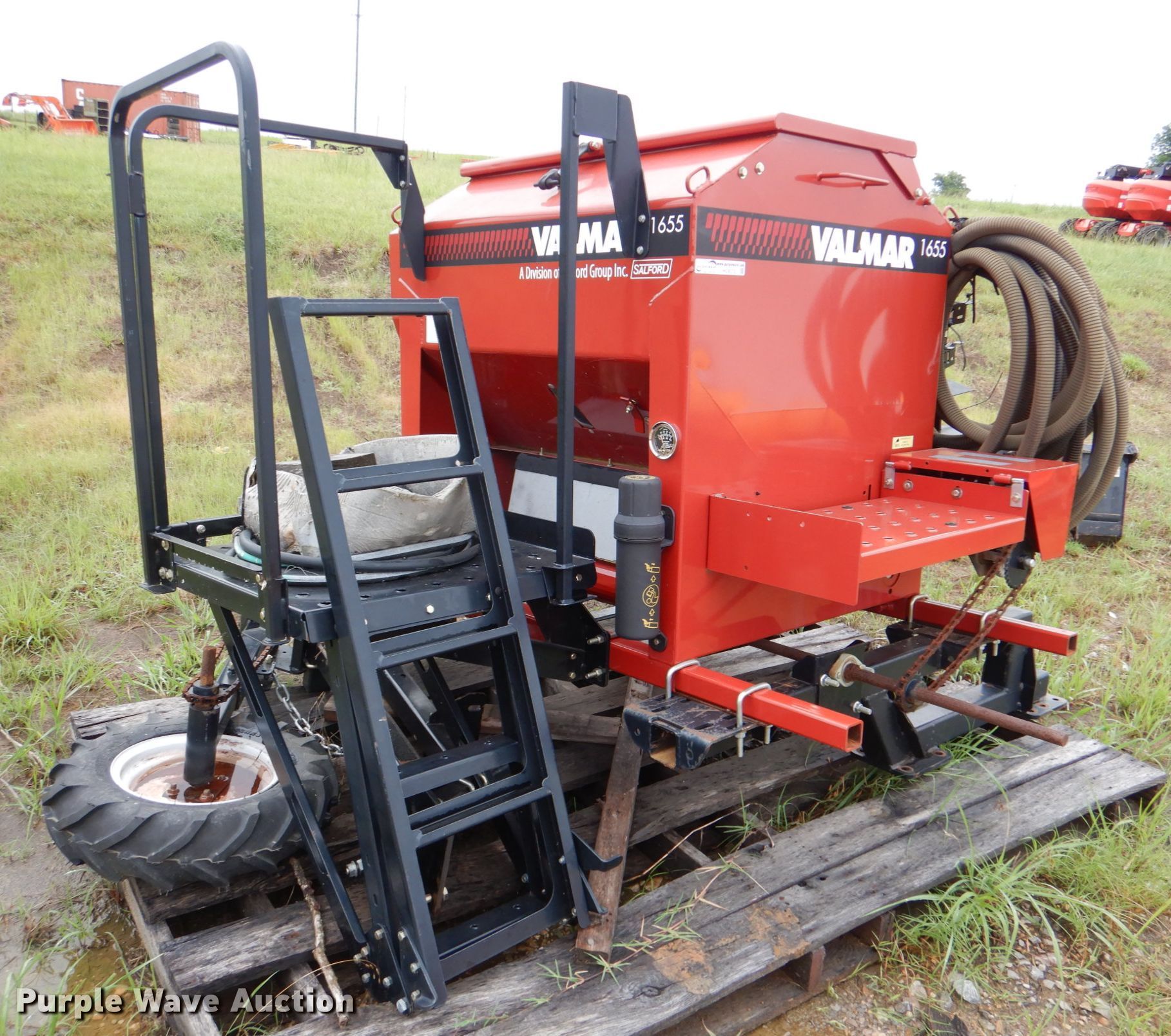 Valmar 1655 granular applicator in Davis, OK | Item HC9372 for sale ...